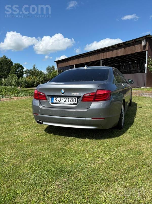 Pelēks BMW 530 2010 Bauska, ar dzinēja tilpumu 3.00 L un nobraukumu 313 tūkst. km par 5200 €, foto 3 vietnē AUTOMOTO.COM.LV