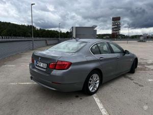 Pelēks BMW 530 2010 Viļņa, ar dzinēja tilpumu 3.00 L un nobraukumu 316 tūkst. km par 6500 €, foto 4 vietnē AUTOMOTO.COM.LV