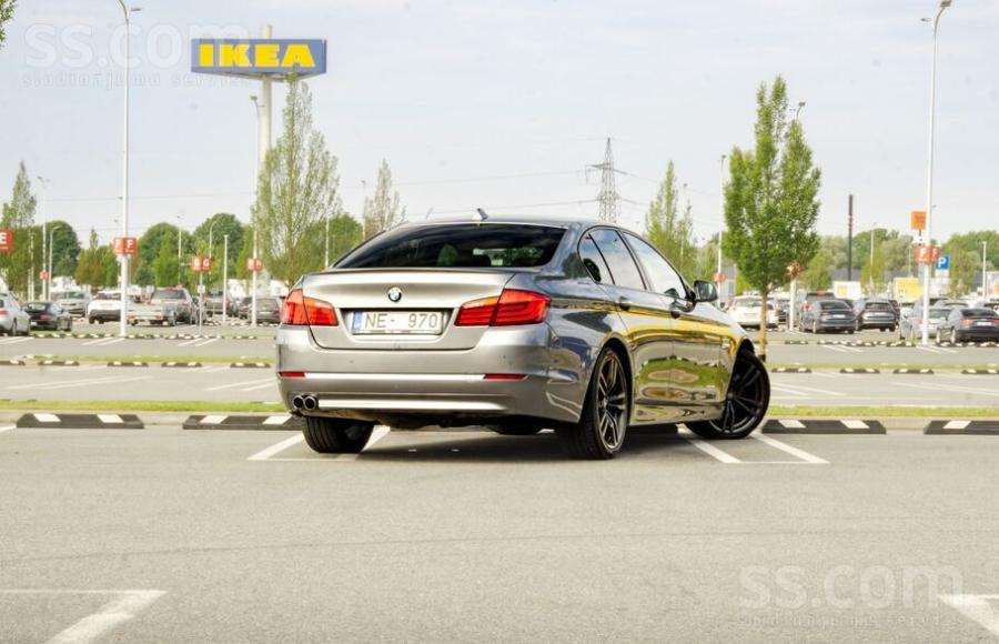 Grey BMW 530 2010 in Riga, with an engine capacity of 3.00 L and mileage of 261 thousand km for 6990 €, photo 7 on AUTOMOTO.COM.LV