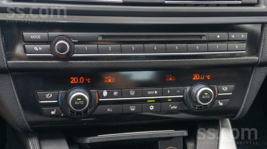 Grey BMW 530 2010 in Riga, with an engine capacity of 3.00 L and mileage of 261 thousand km for 6990 €, photo 17 on AUTOMOTO.COM.LV
