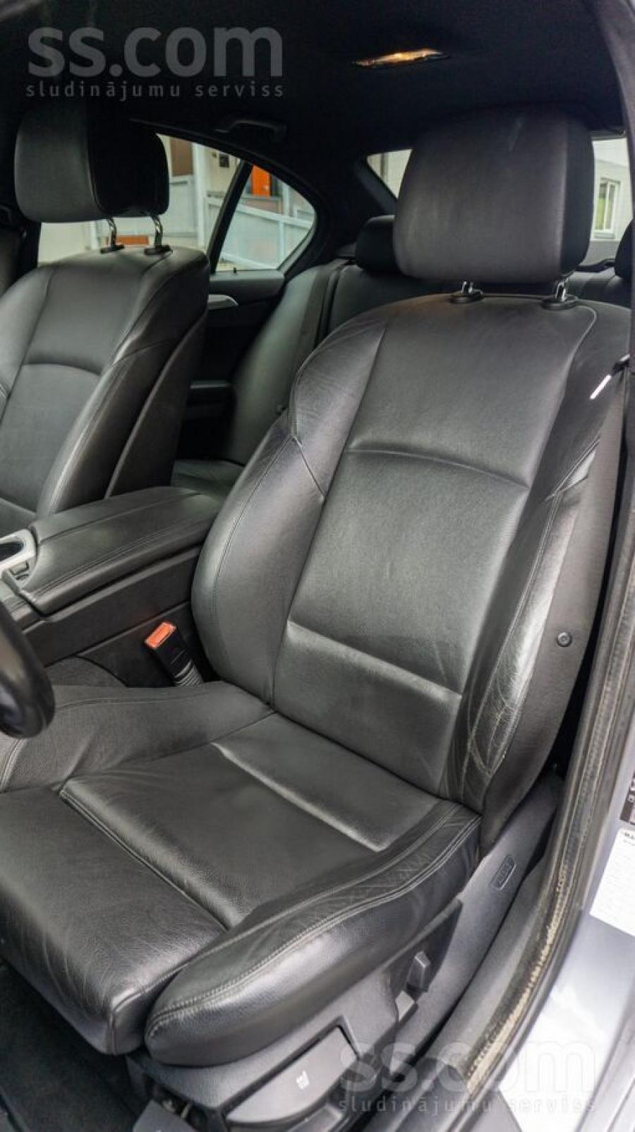 Grey BMW 530 2010 in Riga, with an engine capacity of 3.00 L and mileage of 261 thousand km for 6990 €, photo 25 on AUTOMOTO.COM.LV