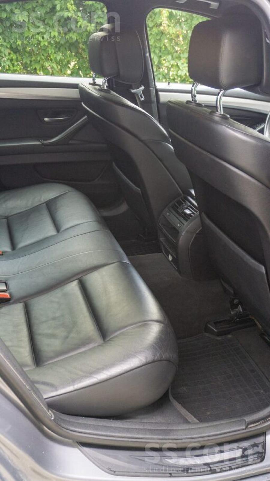 Grey BMW 530 2010 in Riga, with an engine capacity of 3.00 L and mileage of 261 thousand km for 6990 €, photo 27 on AUTOMOTO.COM.LV