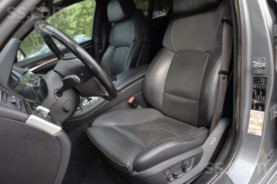 Pelēks BMW 530 2010 Rīga, ar dzinēja tilpumu 3.00 L un nobraukumu 420 tūkst. km par 8495 €, foto 13 vietnē AUTOMOTO.COM.LV