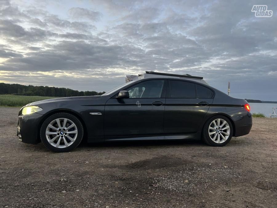 Pelēks BMW 530 2010 Kaišiadorys, ar dzinēja tilpumu 3.00 L un nobraukumu 355 tūkst. km par 12000 €, foto 5 vietnē AUTOMOTO.COM.LV