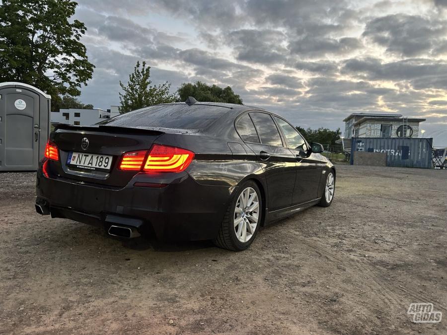 Pelēks BMW 530 2010 Kaišiadorys, ar dzinēja tilpumu 3.00 L un nobraukumu 355 tūkst. km par 12000 €, foto 7 vietnē AUTOMOTO.COM.LV