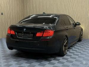 Grey BMW 530 2010 in Marijampole, with an engine capacity of 2.99 L and mileage of 270 thousand km for 10900 €, photo 9 on AUTOMOTO.COM.LV