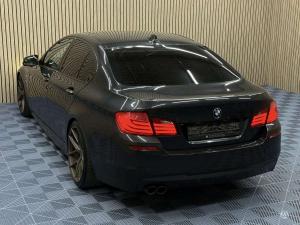 Grey BMW 530 2010 in Marijampole, with an engine capacity of 2.99 L and mileage of 270 thousand km for 10900 €, photo 12 on AUTOMOTO.COM.LV