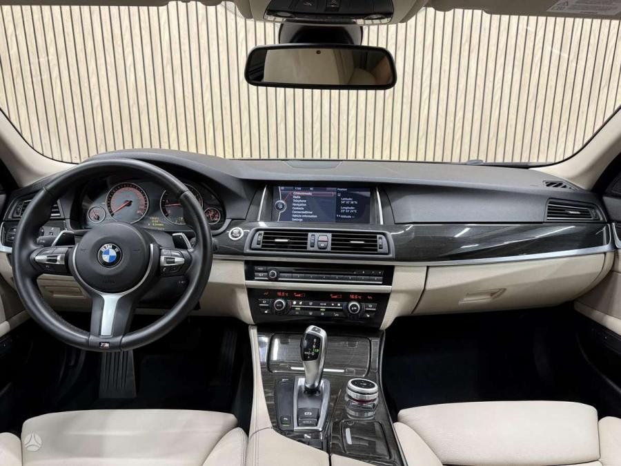 Grey BMW 530 2010 in Marijampole, with an engine capacity of 2.99 L and mileage of 270 thousand km for 10900 €, photo 21 on AUTOMOTO.COM.LV