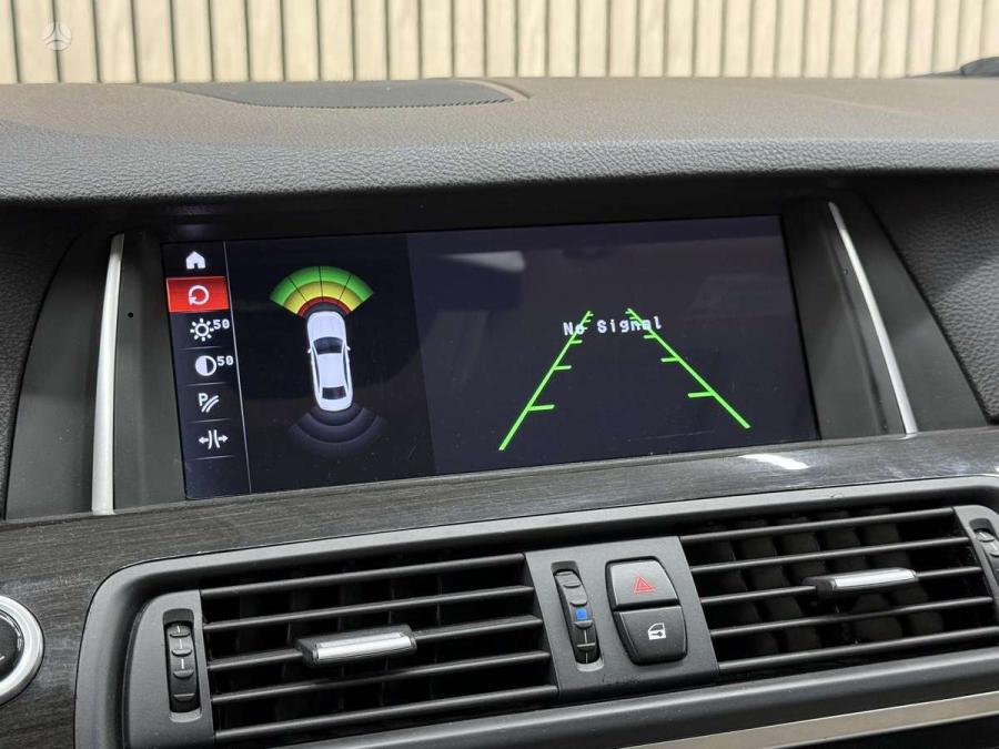 Grey BMW 530 2010 in Marijampole, with an engine capacity of 2.99 L and mileage of 270 thousand km for 10900 €, photo 29 on AUTOMOTO.COM.LV