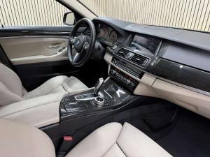Grey BMW 530 2010 in Marijampole, with an engine capacity of 2.99 L and mileage of 270 thousand km for 10900 €, photo 33 on AUTOMOTO.COM.LV