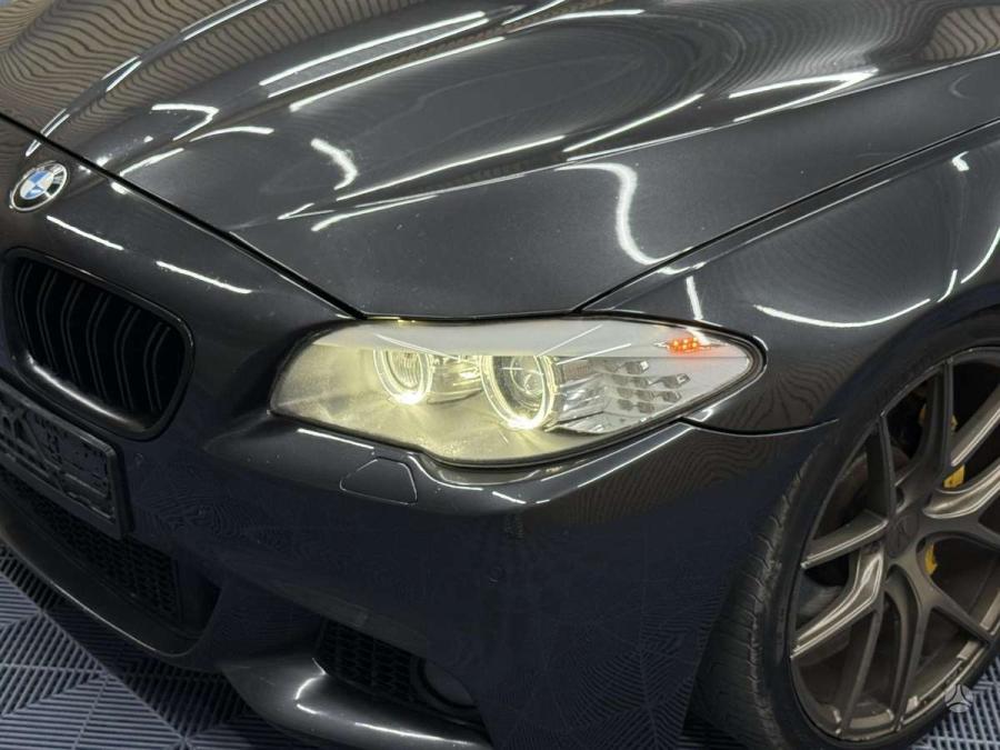 Grey BMW 530 2010 in Marijampole, with an engine capacity of 2.99 L and mileage of 270 thousand km for 10900 €, photo 34 on AUTOMOTO.COM.LV