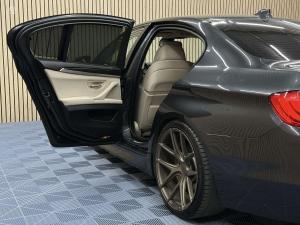 Grey BMW 530 2010 in Marijampole, with an engine capacity of 2.99 L and mileage of 270 thousand km for 10900 €, photo 35 on AUTOMOTO.COM.LV