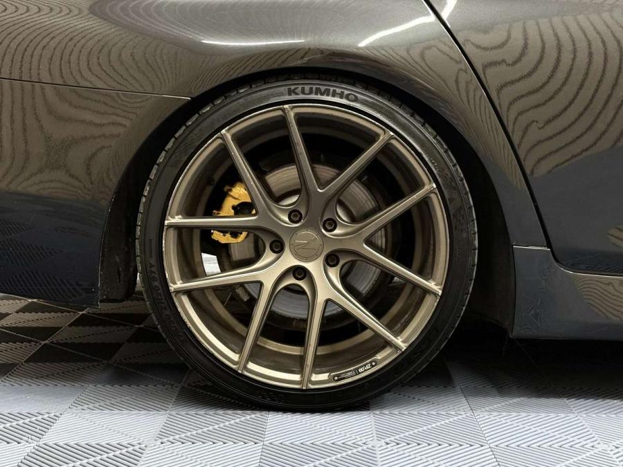Grey BMW 530 2010 in Marijampole, with an engine capacity of 2.99 L and mileage of 270 thousand km for 10900 €, photo 36 on AUTOMOTO.COM.LV