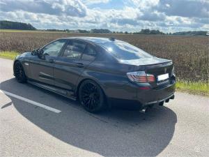 Grey BMW 530 2010 in Gargzdai, with an engine capacity of 3.00 L and mileage of 203 thousand km for 5005 €, photo 7 on AUTOMOTO.COM.LV