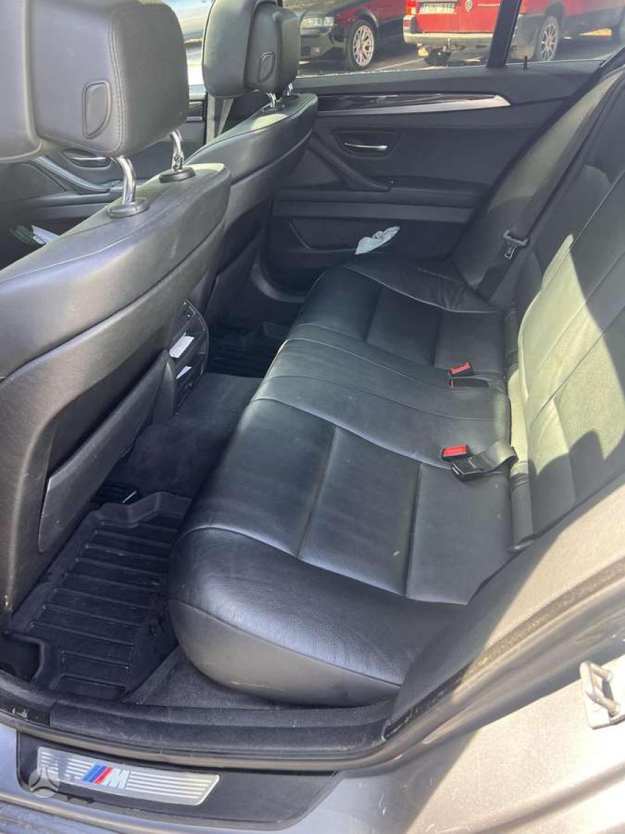 Grey BMW 530 2010 in Kaunas, with an engine capacity of 2.99 L and mileage of 423 thousand km for 10000 €, photo 6 on AUTOMOTO.COM.LV