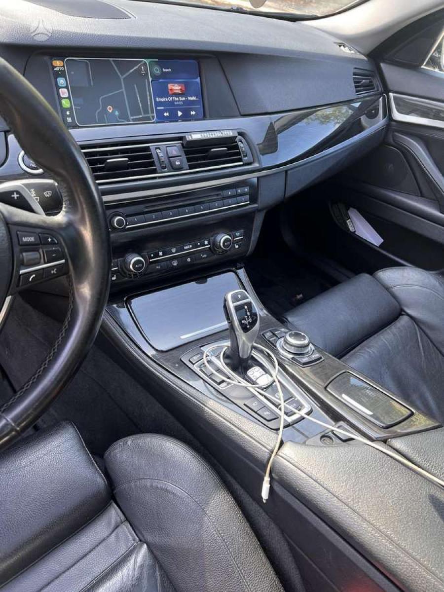 Grey BMW 530 2010 in Kaunas, with an engine capacity of 2.99 L and mileage of 423 thousand km for 10000 €, photo 8 on AUTOMOTO.COM.LV