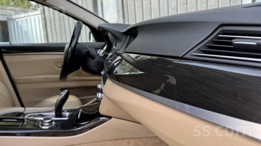 Grey BMW 530 2010 in Riga, with an engine capacity of 3.00 L and mileage of 0 thousand km for 7950 €, photo 21 on AUTOMOTO.COM.LV