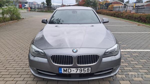 Grey BMW 530 2010 in Riga, with an engine capacity of 3.00 L and mileage of 335 thousand km for 9500 €, photo 7 on AUTOMOTO.COM.LV