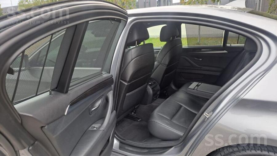 Pelēks BMW 530 2010 Rīga, ar dzinēja tilpumu 3.00 L un nobraukumu 335 tūkst. km par 9500 €, foto 12 vietnē AUTOMOTO.COM.LV