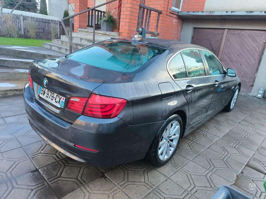 Grey BMW 530 2011 in Panevezys, with an engine capacity of 3.00 L and mileage of 328 thousand km for 7400 €, photo 3 on AUTOMOTO.COM.LV