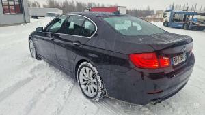 Grey BMW 530 2011 in Panevezys, with an engine capacity of 2.99 L and mileage of 328 thousand km for 7400 €, photo 4 on AUTOMOTO.COM.LV
