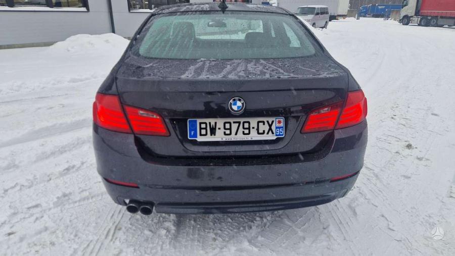 Grey BMW 530 2011 in Panevezys, with an engine capacity of 2.99 L and mileage of 328 thousand km for 7400 €, photo 6 on AUTOMOTO.COM.LV