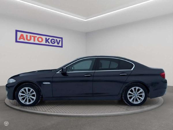 Grey BMW 530 2011 in Kaunas, with an engine capacity of 3.00 L and mileage of 278 thousand km for 10999 €, photo 2 on AUTOMOTO.COM.LV