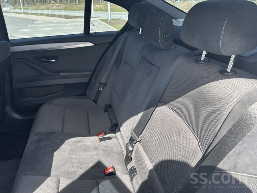 Pelēks BMW 530 2011 Rīga, ar dzinēja tilpumu 3.00 L un nobraukumu 270 tūkst. km par 9000 €, foto 11 vietnē AUTOMOTO.COM.LV