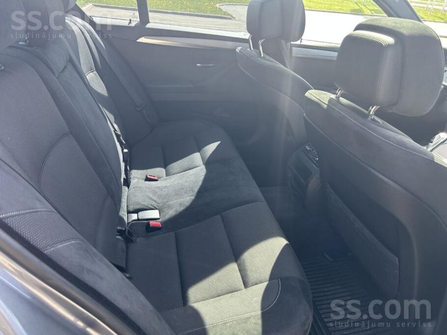 Pelēks BMW 530 2011 Rīga, ar dzinēja tilpumu 3.00 L un nobraukumu 270 tūkst. km par 9000 €, foto 16 vietnē AUTOMOTO.COM.LV