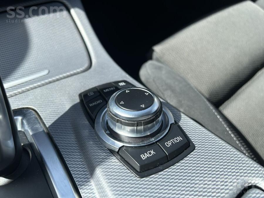 Pelēks BMW 530 2011 Rīga, ar dzinēja tilpumu 3.00 L un nobraukumu 270 tūkst. km par 9000 €, foto 23 vietnē AUTOMOTO.COM.LV