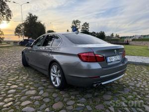 Grey BMW 530 2011 in Riga, with an engine capacity of 3.00 L and mileage of 274 thousand km for 10900 €, photo 6 on AUTOMOTO.COM.LV