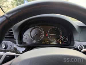 Grey BMW 530 2011 in Riga, with an engine capacity of 3.00 L and mileage of 274 thousand km for 10900 €, photo 10 on AUTOMOTO.COM.LV