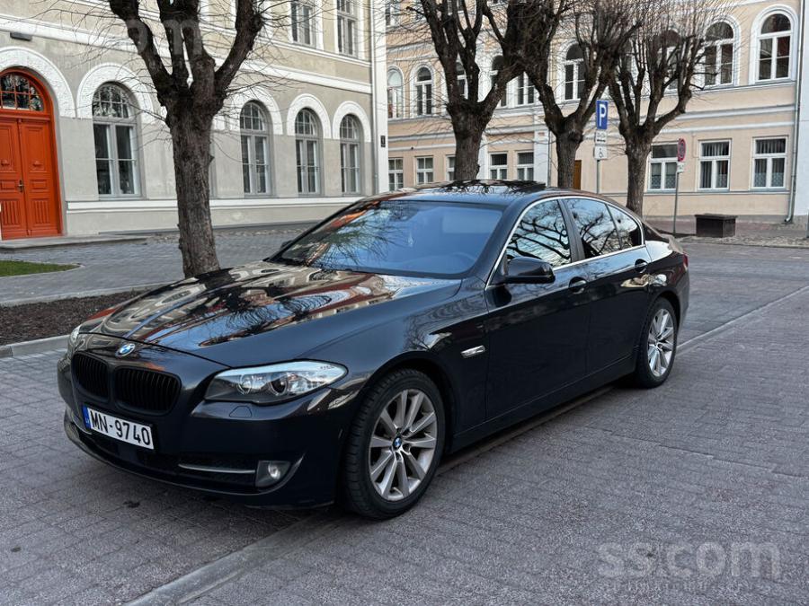 Pelēks BMW 530 2011 Kuldīga, ar dzinēja tilpumu 3.00 L un nobraukumu 324 tūkst. km par 10700 €, foto 1 vietnē AUTOMOTO.COM.LV
