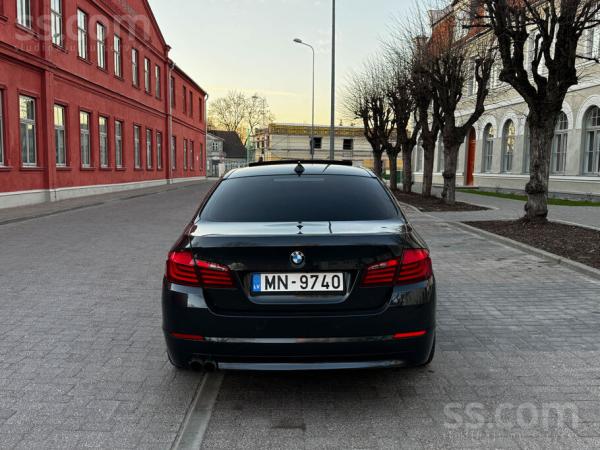 Grey BMW 530 2011 in Kuldiga, with an engine capacity of 3.00 L and mileage of 324 thousand km for 10700 €, photo 6 on AUTOMOTO.COM.LV