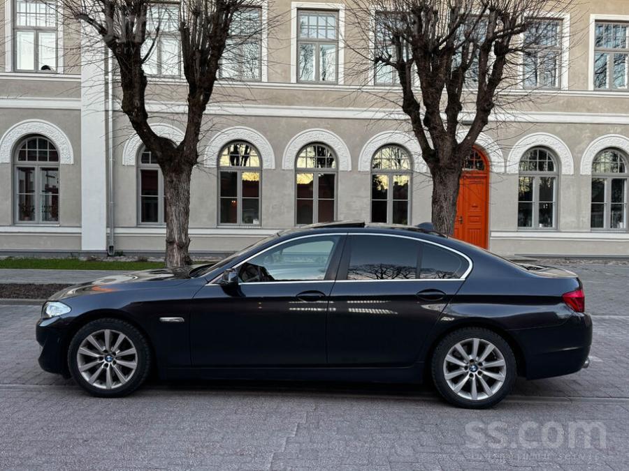 Pelēks BMW 530 2011 Kuldīga, ar dzinēja tilpumu 3.00 L un nobraukumu 324 tūkst. km par 10700 €, foto 9 vietnē AUTOMOTO.COM.LV