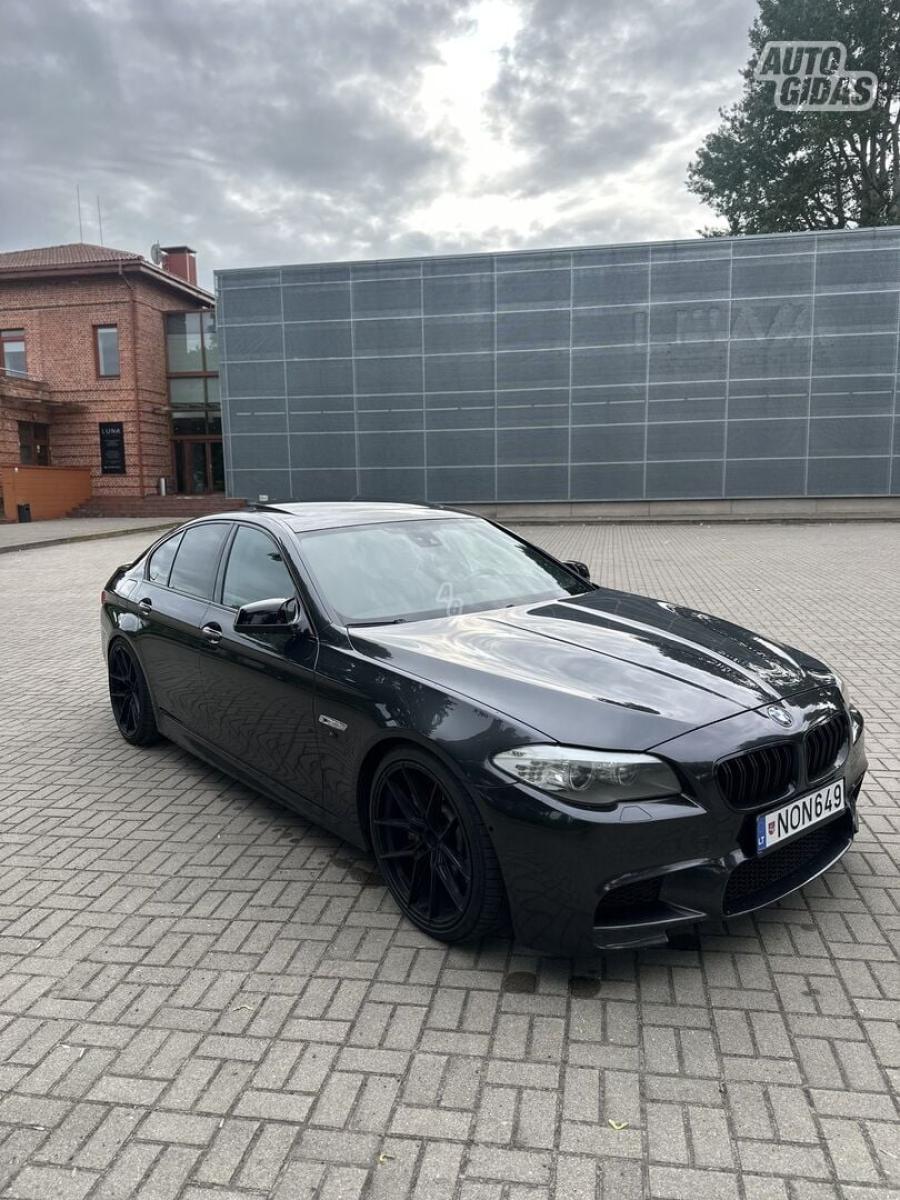 Grey BMW 530 2011 in Marijampole, with an engine capacity of 3.00 L and mileage of 369 thousand km for 12800 €, photo 1 on AUTOMOTO.COM.LV