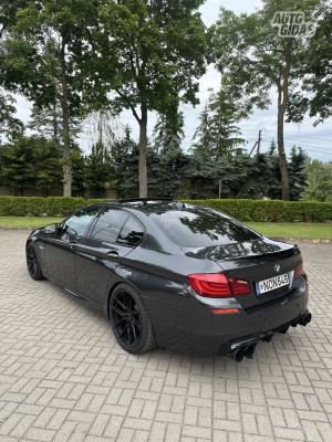 Grey BMW 530 2011 in Marijampole, with an engine capacity of 3.00 L and mileage of 369 thousand km for 12800 €, photo 6 on AUTOMOTO.COM.LV