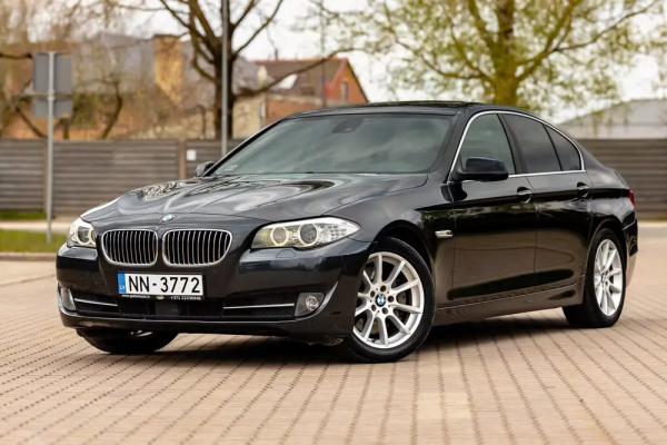 Grey BMW 530 2011 in Jelgava, with an engine capacity of 3.00 L and mileage of 241 thousand km for 9500 €, photo 1 on AUTOMOTO.COM.LV