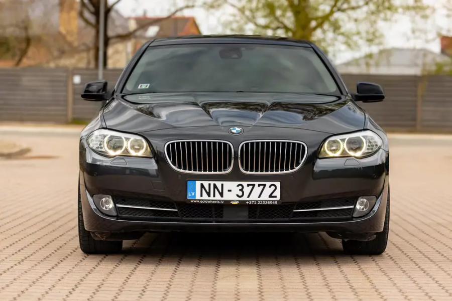 Pelēks BMW 530 2011 Jelgava, ar dzinēja tilpumu 3.00 L un nobraukumu 241 tūkst. km par 9500 €, foto 4 vietnē AUTOMOTO.COM.LV