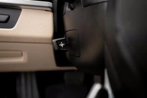 Pelēks BMW 530 2011 Jelgava, ar dzinēja tilpumu 3.00 L un nobraukumu 241 tūkst. km par 9500 €, foto 15 vietnē AUTOMOTO.COM.LV