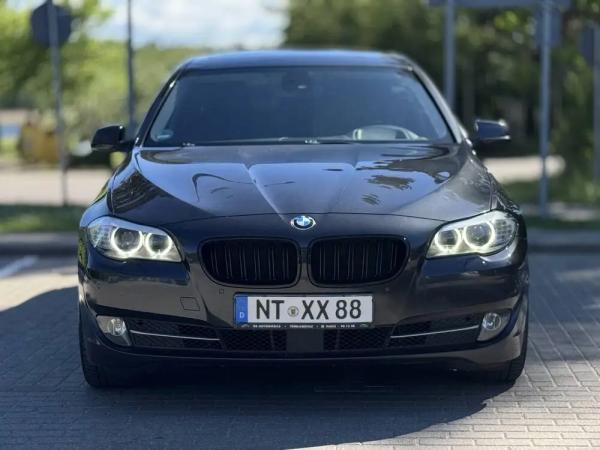 Grey BMW 530 2011 in Jurmala, with an engine capacity of 3.00 L and mileage of 213 thousand km for 8790 €, photo 1 on AUTOMOTO.COM.LV
