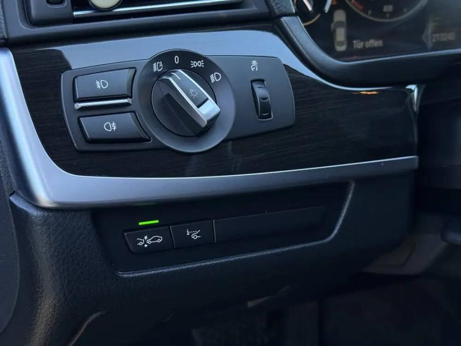 Pelēks BMW 530 2011 Jūrmala, ar dzinēja tilpumu 3.00 L un nobraukumu 213 tūkst. km par 8790 €, foto 10 vietnē AUTOMOTO.COM.LV