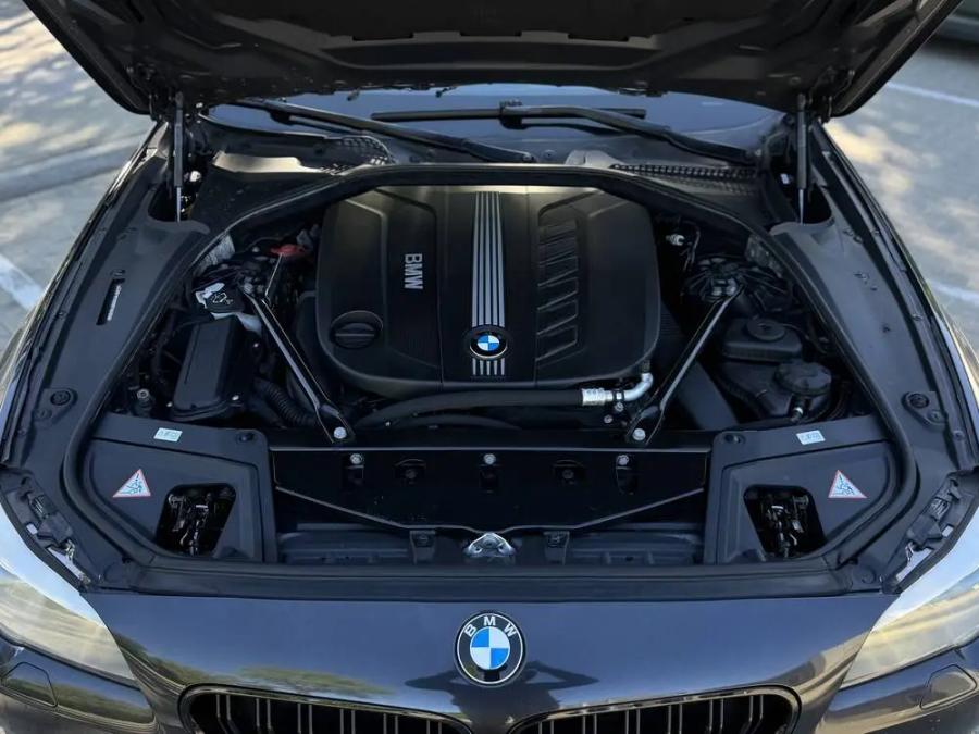 Pelēks BMW 530 2011 Jūrmala, ar dzinēja tilpumu 3.00 L un nobraukumu 213 tūkst. km par 8790 €, foto 25 vietnē AUTOMOTO.COM.LV
