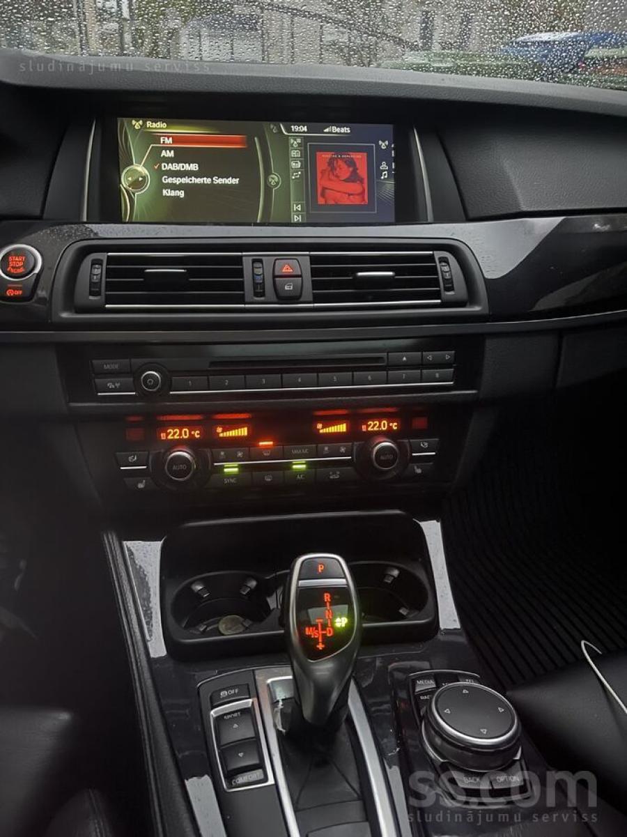 Grey BMW 530 2011 in Riga, with an engine capacity of 3.00 L and mileage of 254 thousand km for 14000 €, photo 13 on AUTOMOTO.COM.LV