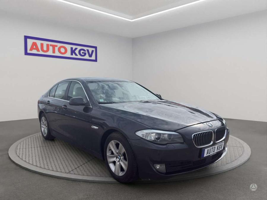 Pelēks BMW 530 2011 Klaipėda, ar dzinēja tilpumu 3.00 L un nobraukumu 271 tūkst. km par 8999 €, foto 8 vietnē AUTOMOTO.COM.LV