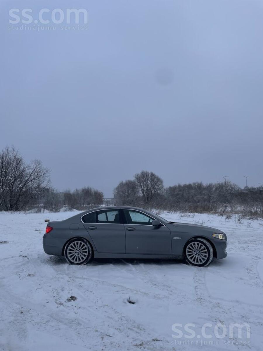 Grey BMW 530 2011 in Ogre, with an engine capacity of 3.00 L and mileage of 0 thousand km for 8000 €, photo 4 on AUTOMOTO.COM.LV