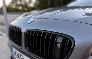 Pelēks BMW 530 2011 Viļņa, ar dzinēja tilpumu 2.99 L un nobraukumu 208 tūkst. km par 8800 €, foto 9 vietnē AUTOMOTO.COM.LV