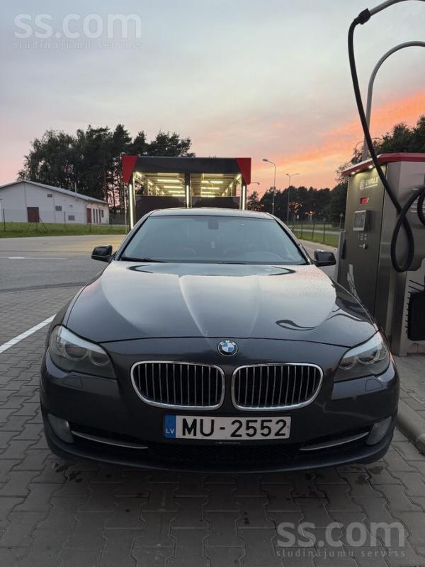Pelēks BMW 530 2011 Rīga, ar dzinēja tilpumu 3.00 L un nobraukumu 367 tūkst. km par 11000 €, foto 5 vietnē AUTOMOTO.COM.LV