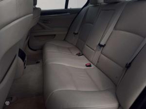 Grey BMW 530 2011 in Klaipeda, with an engine capacity of 3.00 L and mileage of 271 thousand km for 8999 €, photo 12 on AUTOMOTO.COM.LV
