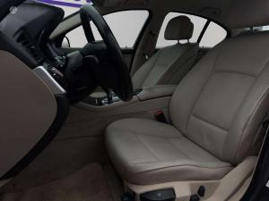 Grey BMW 530 2011 in Klaipeda, with an engine capacity of 3.00 L and mileage of 271 thousand km for 8999 €, photo 15 on AUTOMOTO.COM.LV